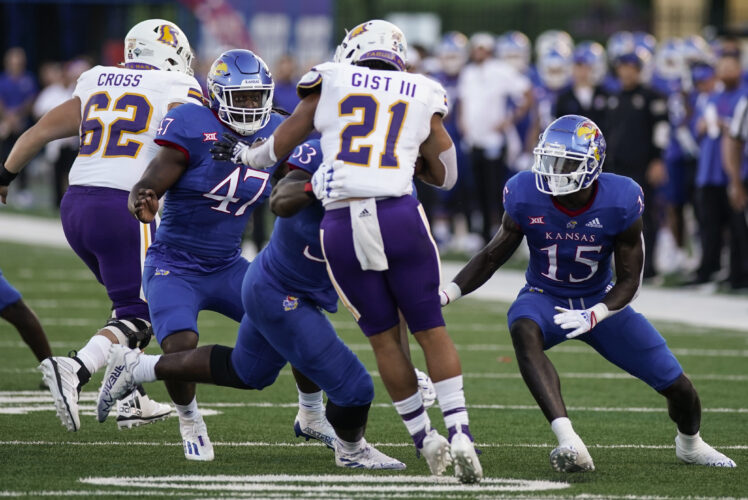 Kansas defensive end Lonnie Phelps Jr. named Big 12 Defensive Player of the Week | News, Sports ...